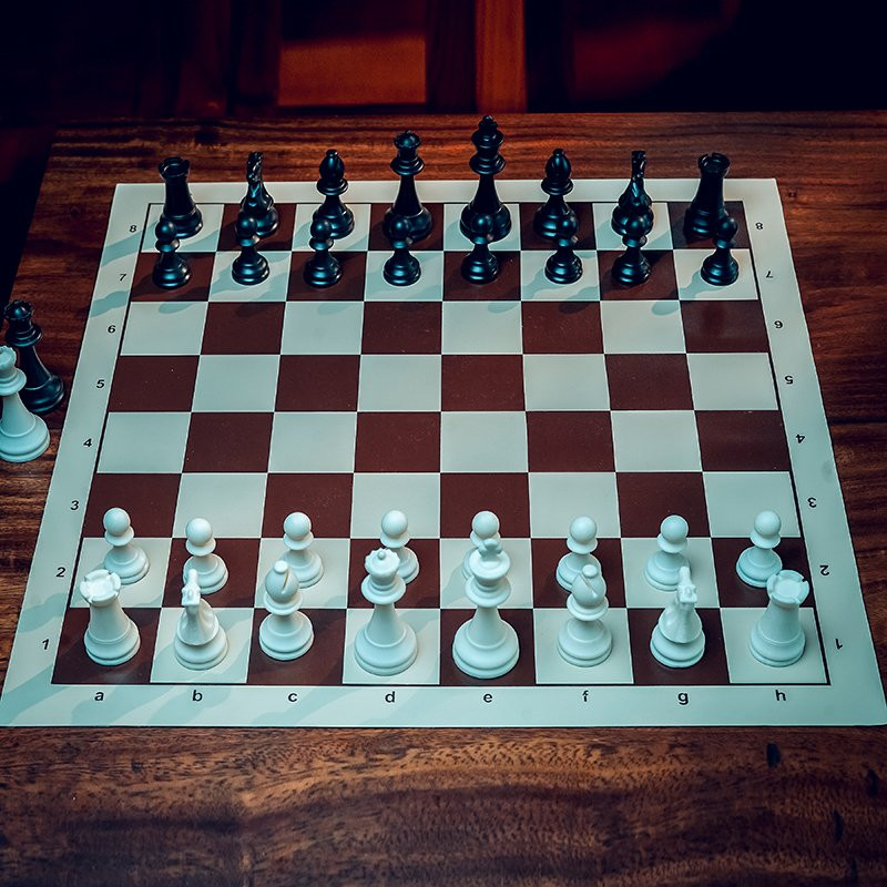 gambit chess set